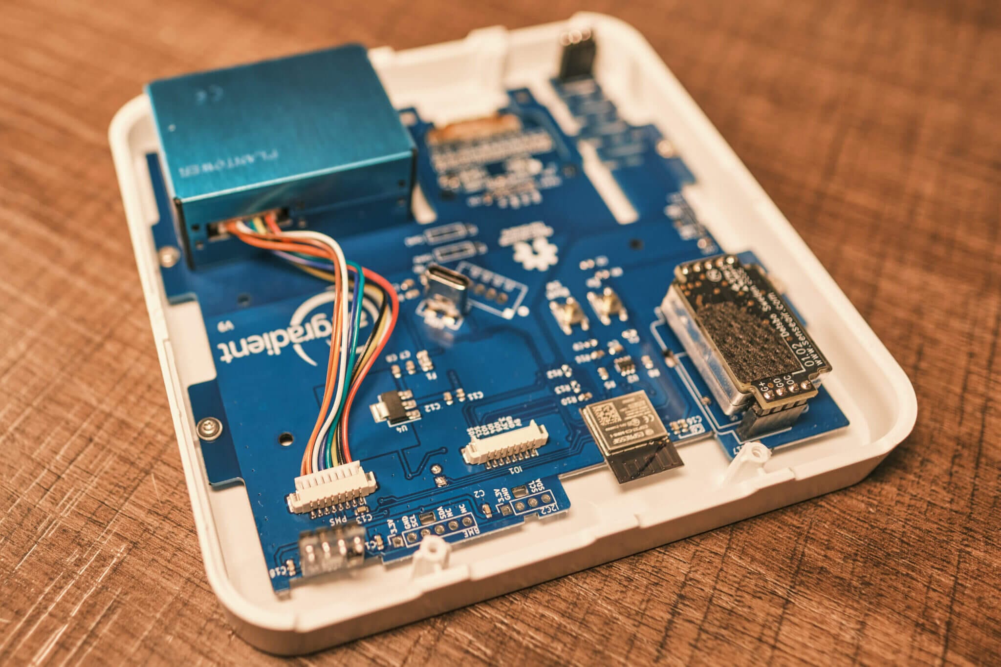 AirGradient ONE Review - An Open-Source, Affordable Air Quality Monitor