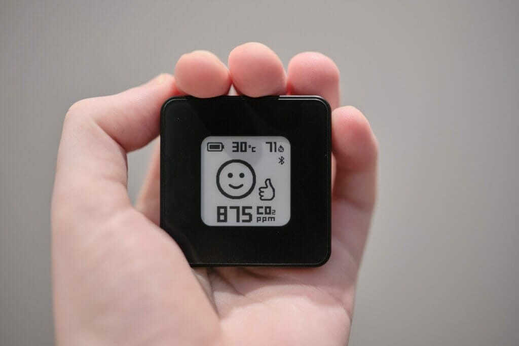 AIRVALENT CO2 Monitor Review - The Smallest Carbon Dioxide Monitor